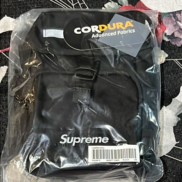 Supreme | Bags | Nwt Fw24 Supreme New York Blackwhite3m Reflective Box ...